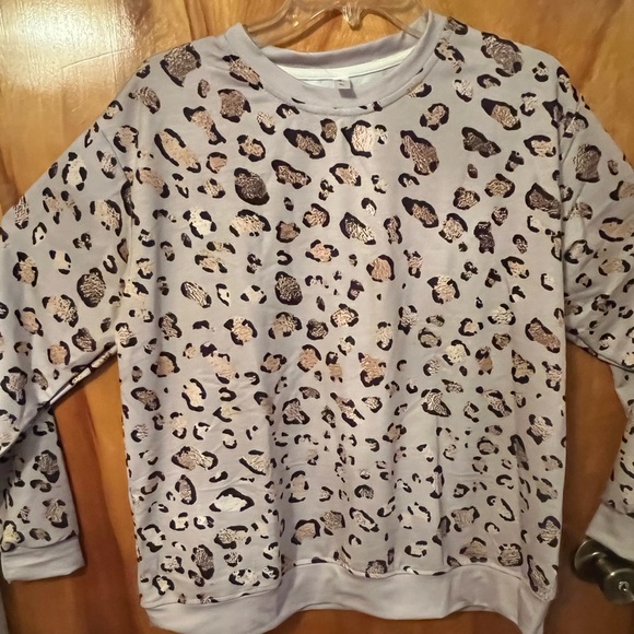 Pixie Lady | Tops | New Top With Animal Print | Poshmark